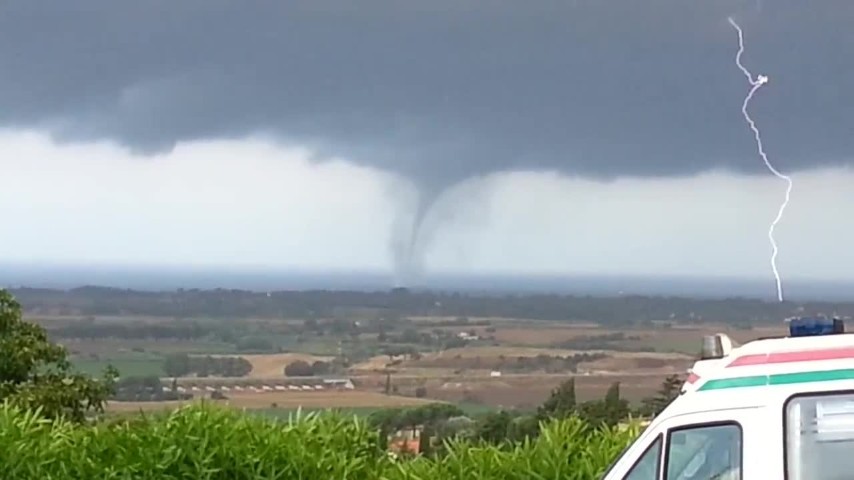 Maltempo, tromba d'aria a Tarquinia