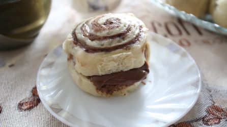 Guava Duff – Bahamian Steamed Pudding with Rum Sauce | Cookist.com